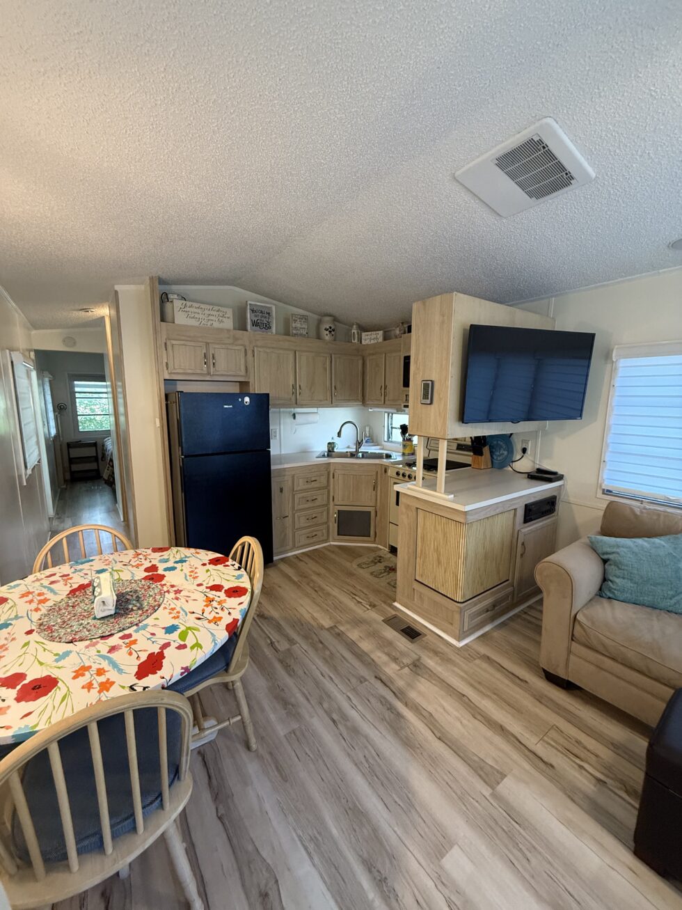 PRE-OWNED PARK MODELS - Pearl Lake Beach